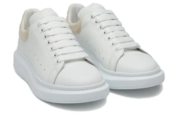 Alexander McQueen Oversized Sneakers - White/beige