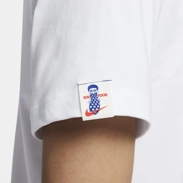Nike Smooth Like" Graphic T-shirt