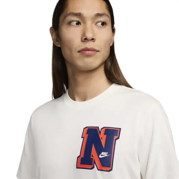 Nike Graphic T-shirt Asia Sizing - Sail