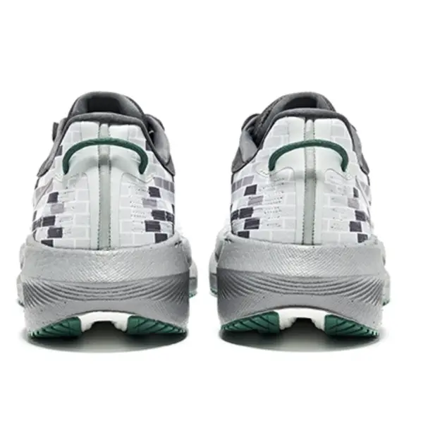 Saucony Triumph 21 Athletic Sneakers