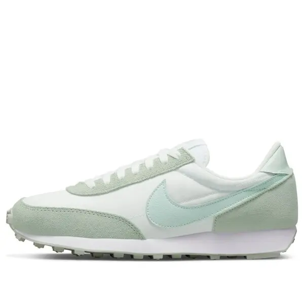 Nike Daybreak Low Top Sneakers - White/green
