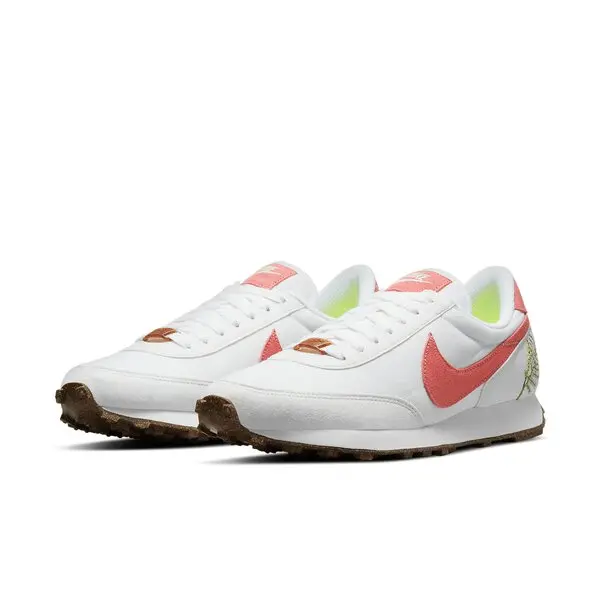 Nike Daybreak Se "catechu" Sneakers - White/pink