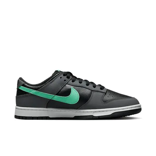 Nike Dunk Low - Black