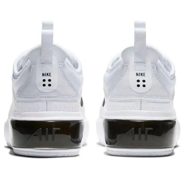 Nike Max Dia Sneakers
