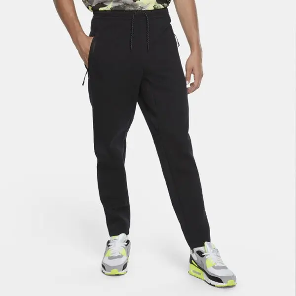 Nike Tech Sweatpants - Black