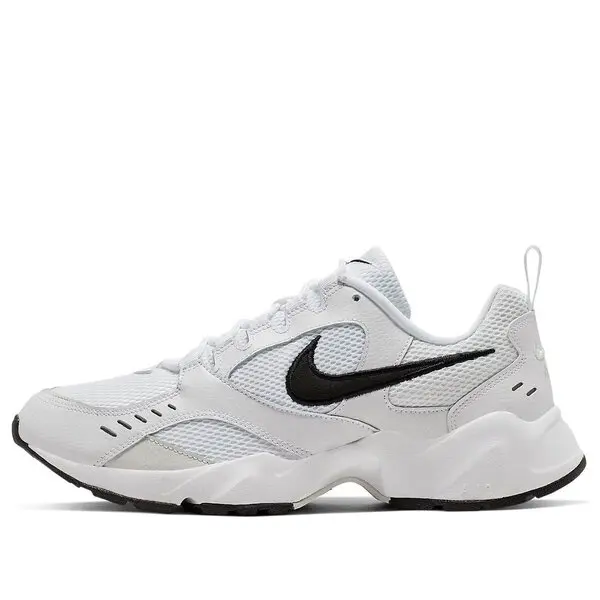 Nike Heights Sneakers - White