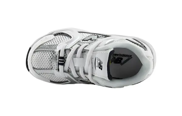 NEW BALANCE 530 Low Top Sneakers