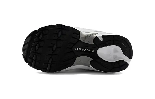 NEW BALANCE 530 Low Top Sneakers
