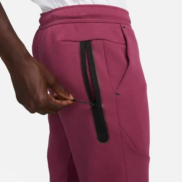 Nike Tech Fleece Joggers - Red