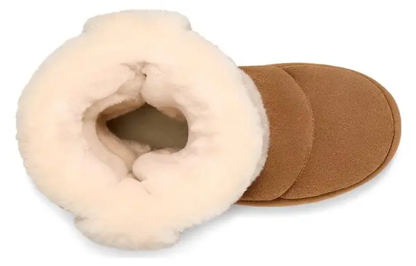 UGG Classic Chillapeak Tall Boots - Chestnut