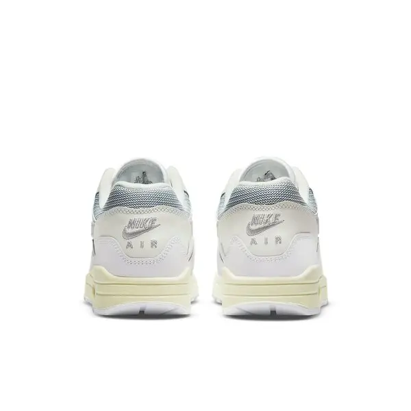Nike X Patta Air Max 1 Sneakers