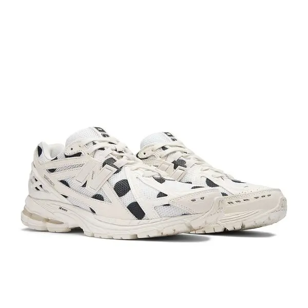NEW BALANCE 1906r Sneakers - White/black