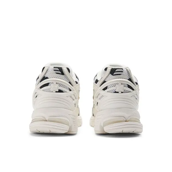 NEW BALANCE 1906r Sneakers - White/black