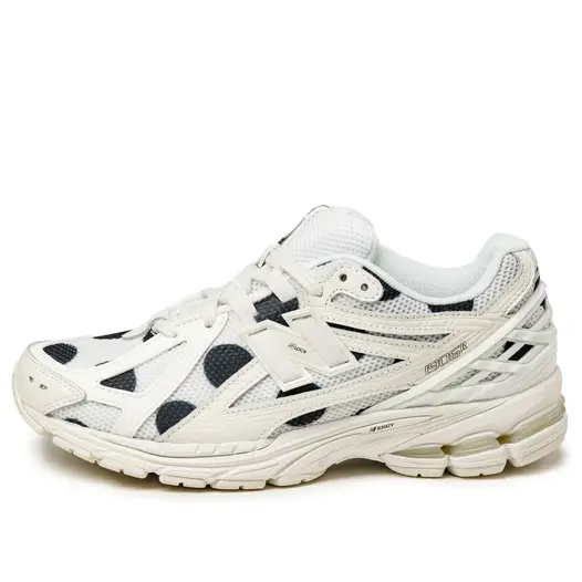 NEW BALANCE 1906r Sneakers - White/black