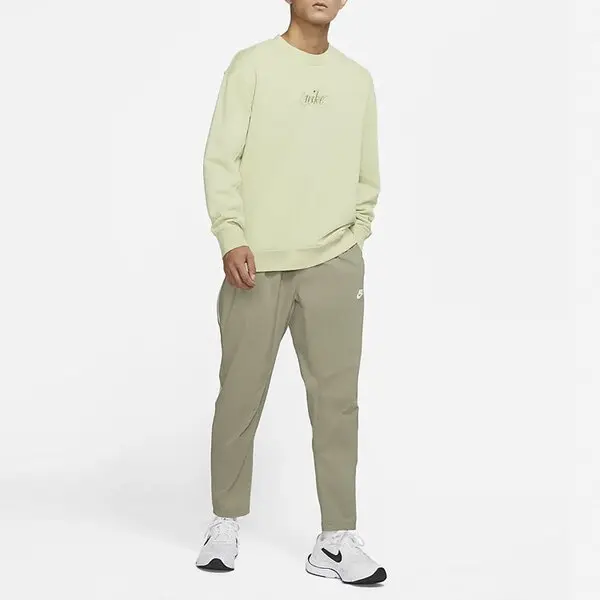 Nike Embroidered Logo Round Neck Pullover