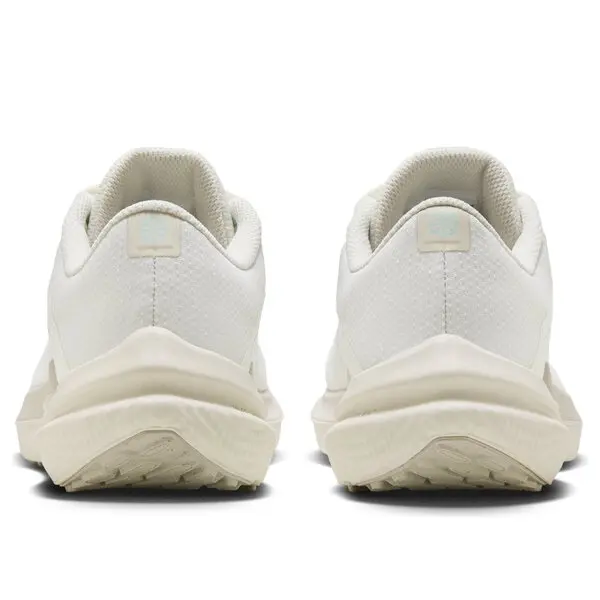 Nike Zoom Winflo Athletic Sneakers - White