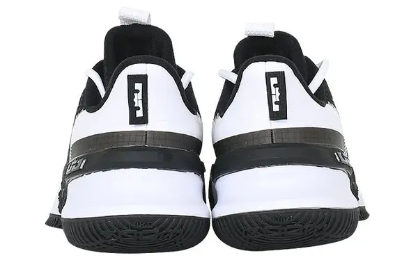 Nike Ambassador 13 Athletic Sneakers - Black/white