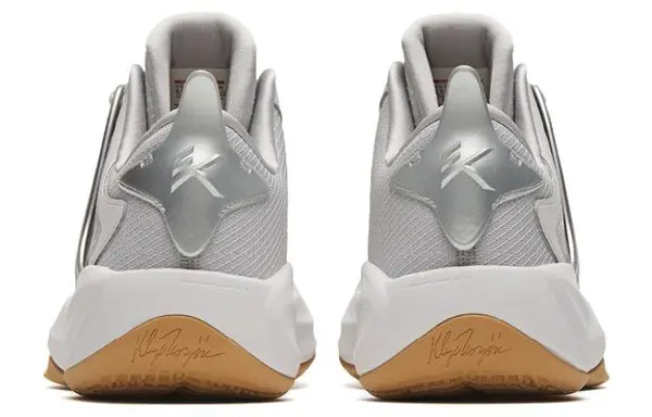 ANTA Light Cavalry 8 Low Sneakers - Silver/grey/brown