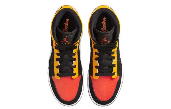 JORDAN 1 Mid Se Sneakers - Black
