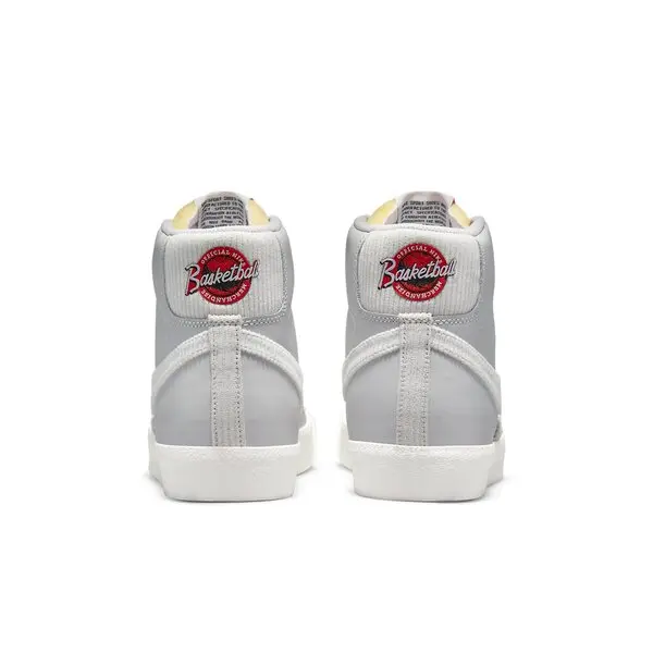 Nike Blazer Mid '77 Emb Sneakers