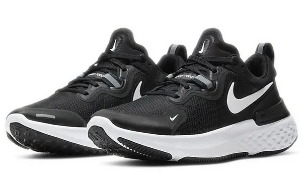 Nike React Miler Sneakers - Black/white