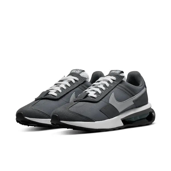 Nike Max Pre-day Sneakers