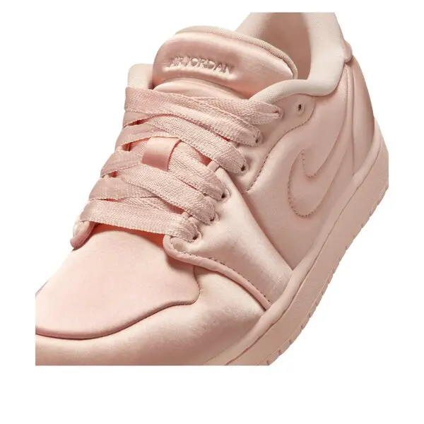 JORDAN 1 Low "method Of Make Satin
