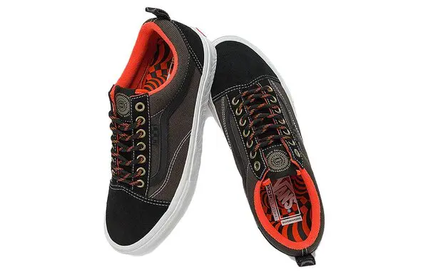 VANS Old Skool X Spitfire Skate Shoes - Black/red Flame