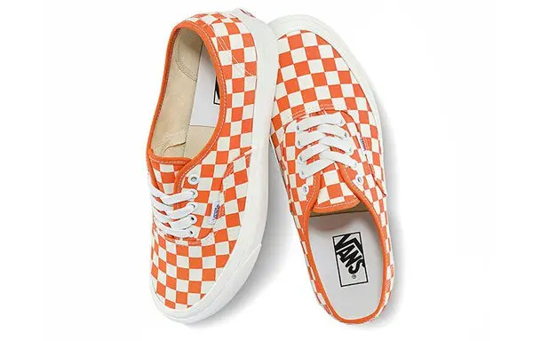 VANS Style 44 Low Top Skate Shoes - Default Colorway