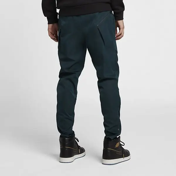 JORDAN Tech Woven