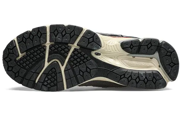 NEW BALANCE 1906d Protection Pack Sneakers - Gray