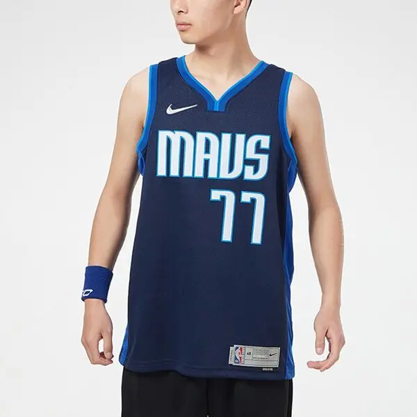 Nike Dallas Mavericks Doncic No. 77 Retro Basketball Jersey - Navy