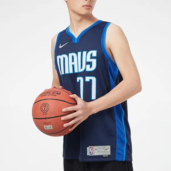 Nike Dallas Mavericks Doncic No. 77 Retro Basketball Jersey - Navy
