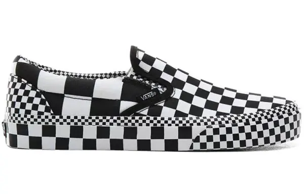 VANS Checkerboard Slip-on Sneakers - Black