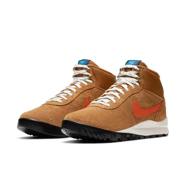 Nike Hoodland Mid-calf Boots - Brown/orange