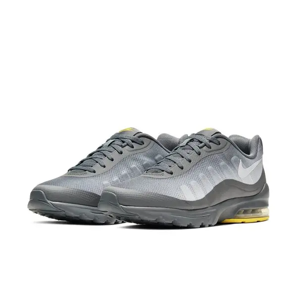 Nike Max Invigor - Black/grey/white
