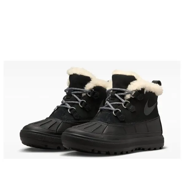 Nike Woodside Chukka 2 Boots