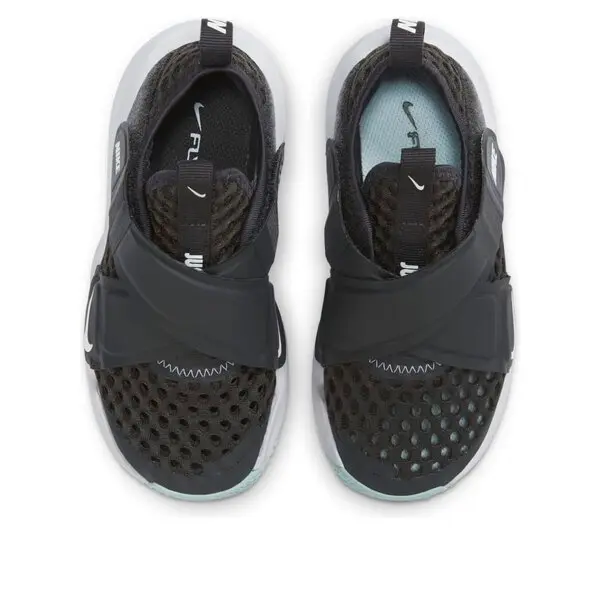 Nike Flex Advance Br Low Top Sneakers