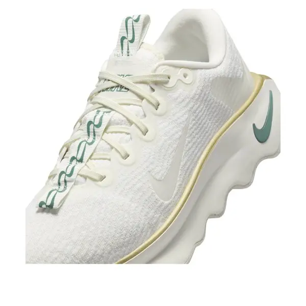 Nike Motiva Sneakers - Sail/white/phantom
