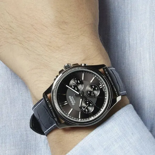 Casio Quartz Analog Watch - Black
