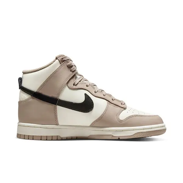 Nike Dunk High High Top Sneakers