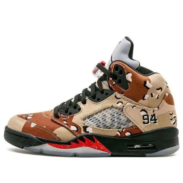 JORDAN 5 Retro X Supreme 'desert Camo' Sneakers - Multi-color