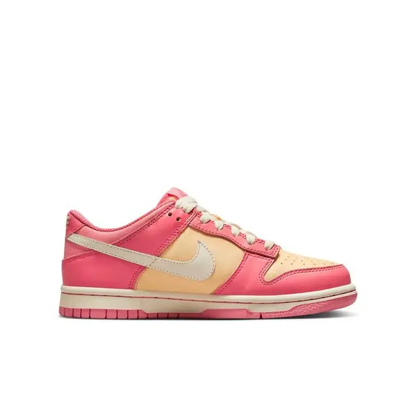 Nike Dunk Low Sneakers - Strawberry/preach/cream
