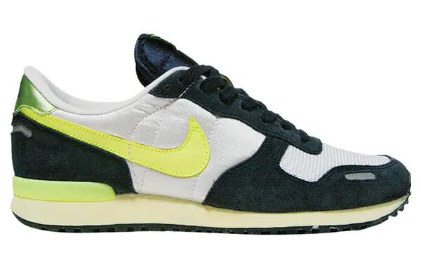 Nike Vortex Vntg Sneakers - Blackwhitegreen