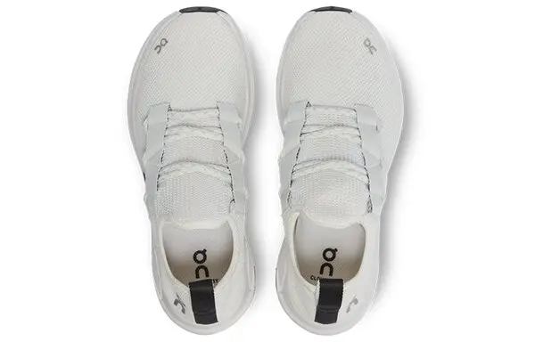 On Cloudeasy Sneakers