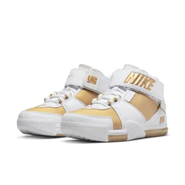 Nike Zoom Lebron 2 Retro 'maccabi' 2022 High Top Sneakers - White/gold