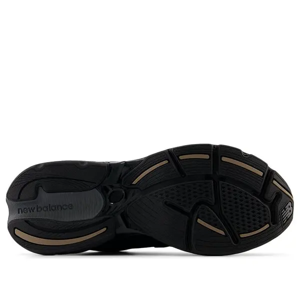 NEW BALANCE 2010 Sneakers - Black/brown