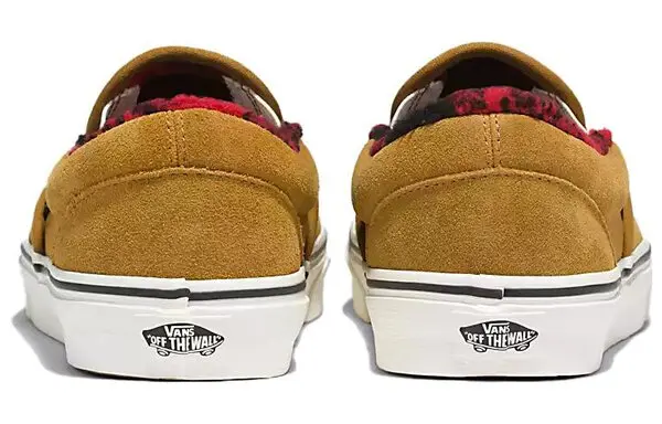VANS Classic Slip-on Casual Sneakers