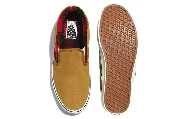 VANS Classic Slip-on Casual Sneakers