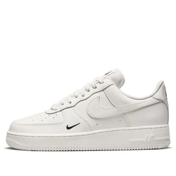 Nike Force 1 '07 Essential Sneakers - Sail/black/sail